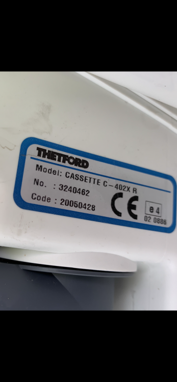 Ile wody do spłuczki do cassette c402X R? - Instalacje sanitarne i ...