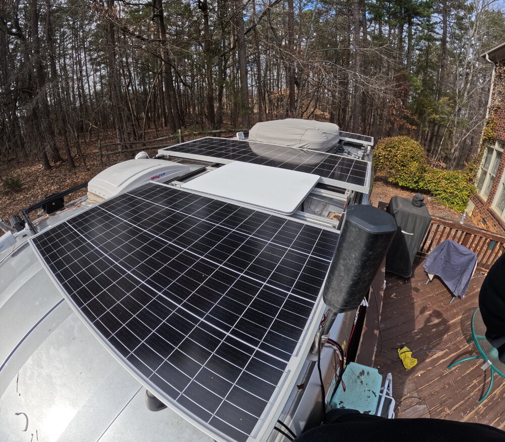 Starlink - satelitarny Internet do kampera - Inne - Karawaning.pl