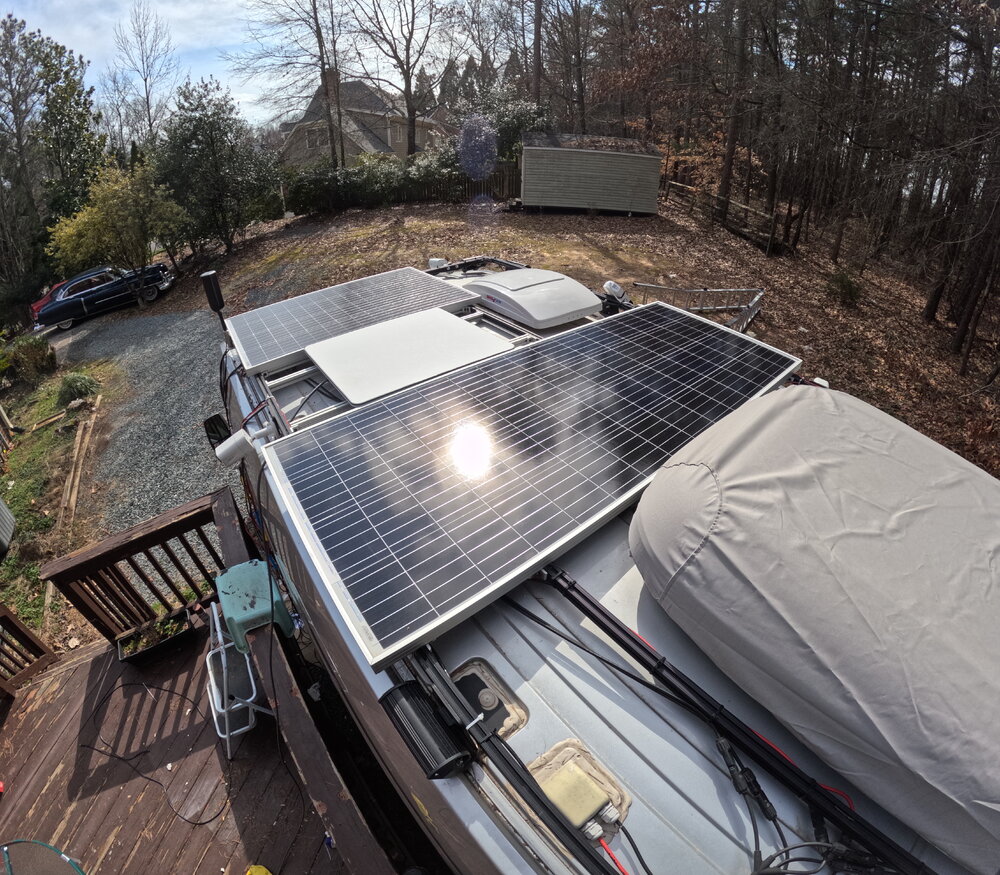 Starlink - satelitarny Internet do kampera - Inne - Karawaning.pl